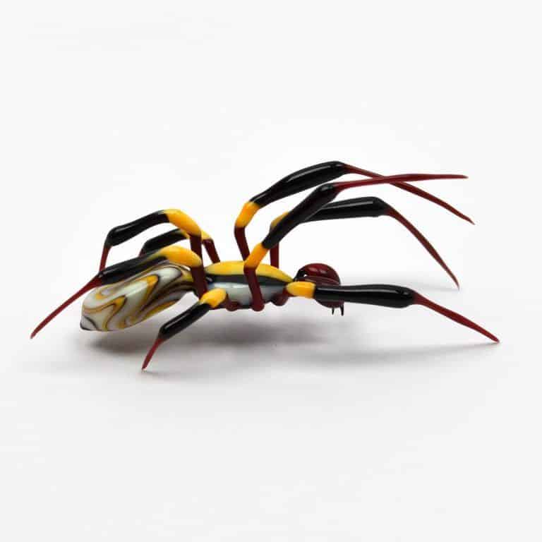 10 photos de magnifiques insectes en verre créés par Wesley Fleming