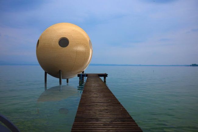 Ces sphères sont de minuscules maisons fabriquées par l'ancien ...