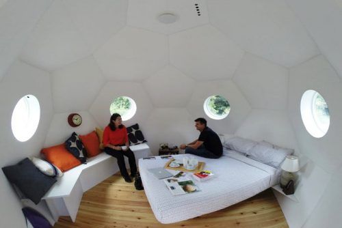 Ces sphères sont de minuscules maisons fabriquées par l'ancien ...