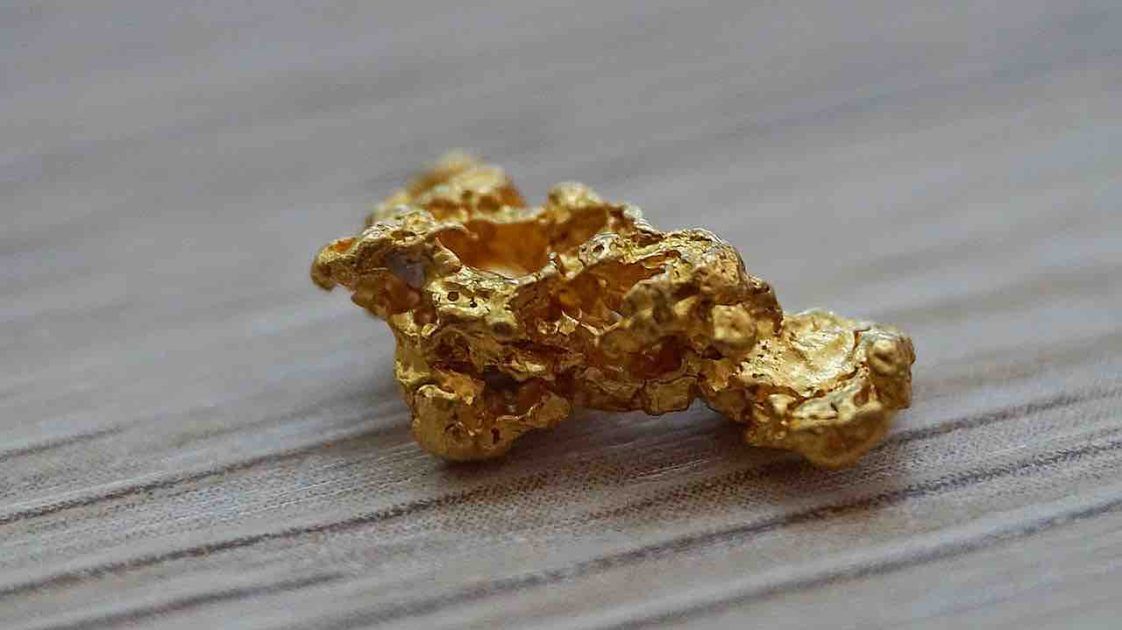 La plus grosse pépite d'or jamais trouvée au monde pesait le même poids ...